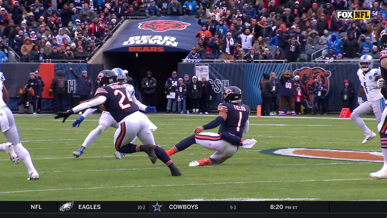 HIGHLIGHT: Justin Fields turns potential sack into 13-yard scramble on ...