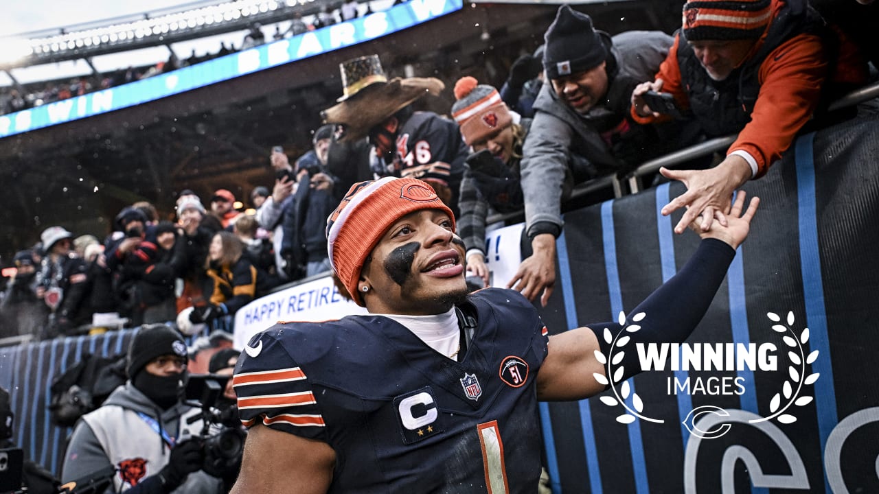 PHOTOS: Best of snow day W over Falcons | Winning Images