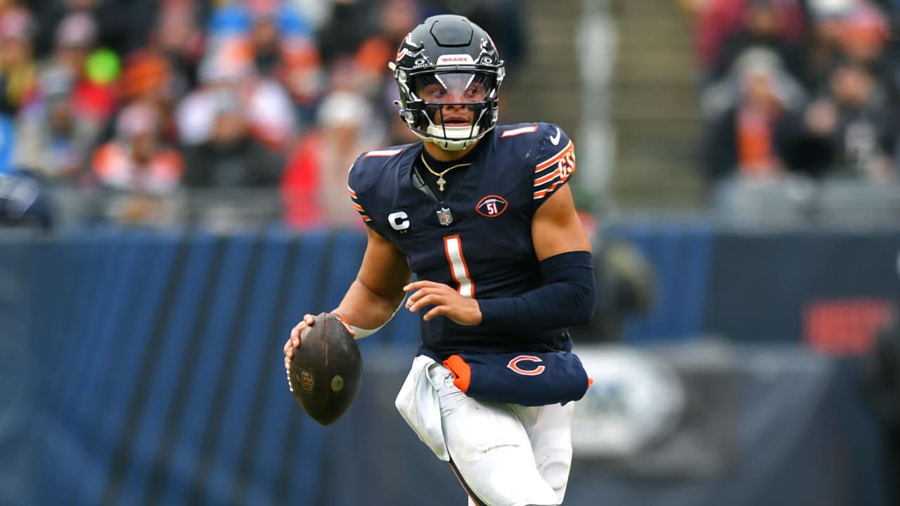 Next Gen Stats: Justin Fields' 4 most improbable completions in Week 14