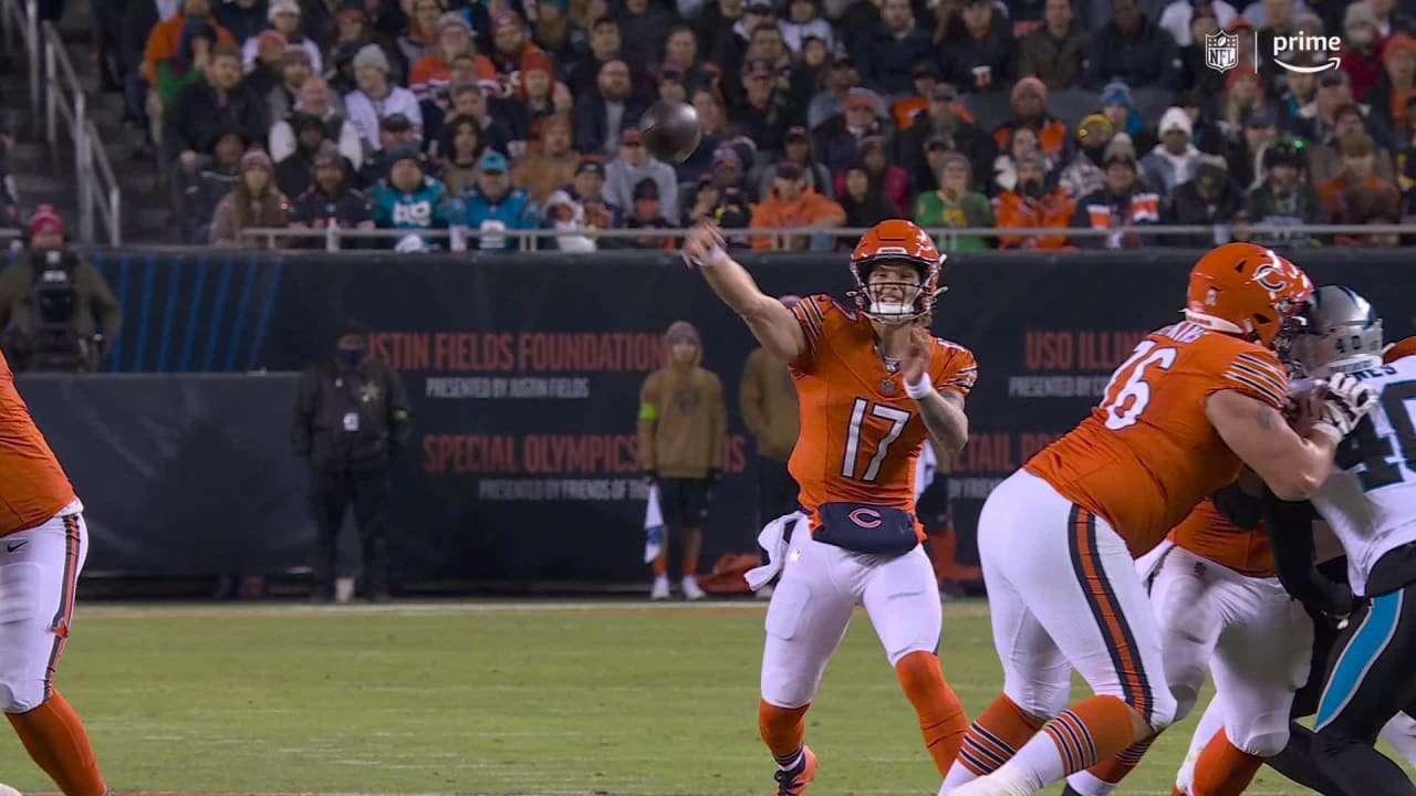 HIGHLIGHT: Tyson Bagent finds Tyler Scott to move chains on fourth down