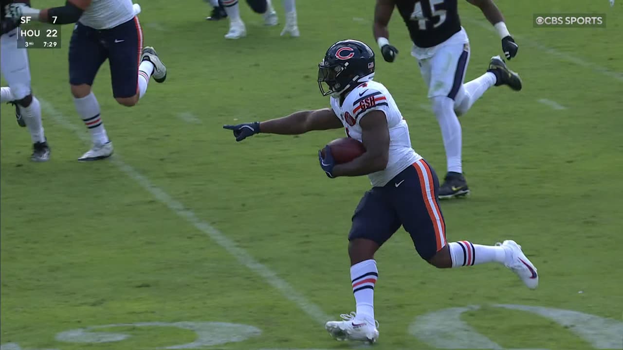 HIGHLIGHT: D'Andre Swift directs blocking downfield on 25-yard screen