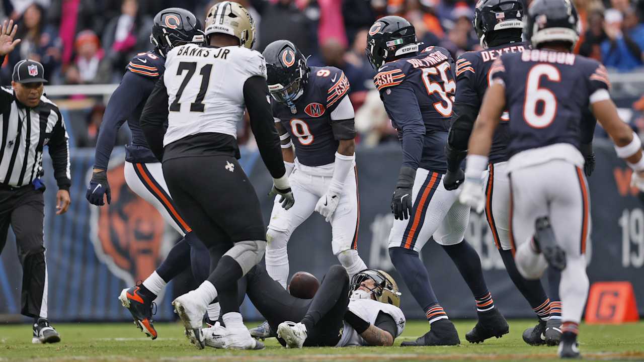HIGHLIGHT: Jaquan Brisker engulfs Spencer Rattler for 9-yard sack via blitz