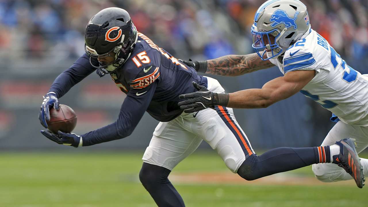 HIGHLIGHT: Caleb Williams' fourth-down dart to Rome Odunze gets Bears ...