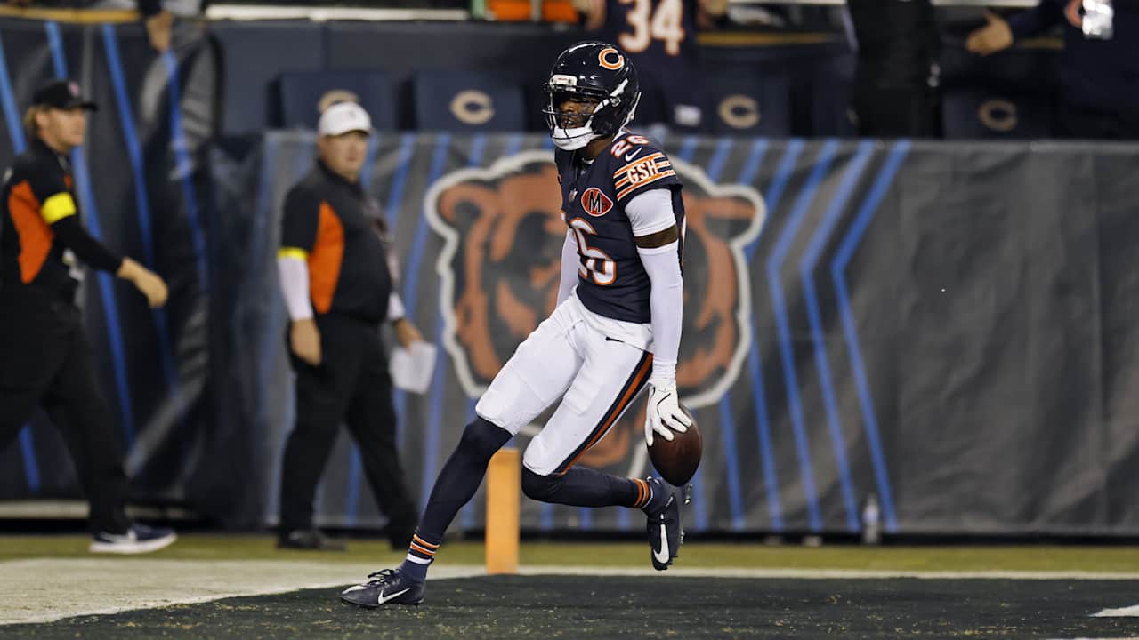 CAN'T-MISS HIGHLIGHT: Nahshon Wright Pick-6!