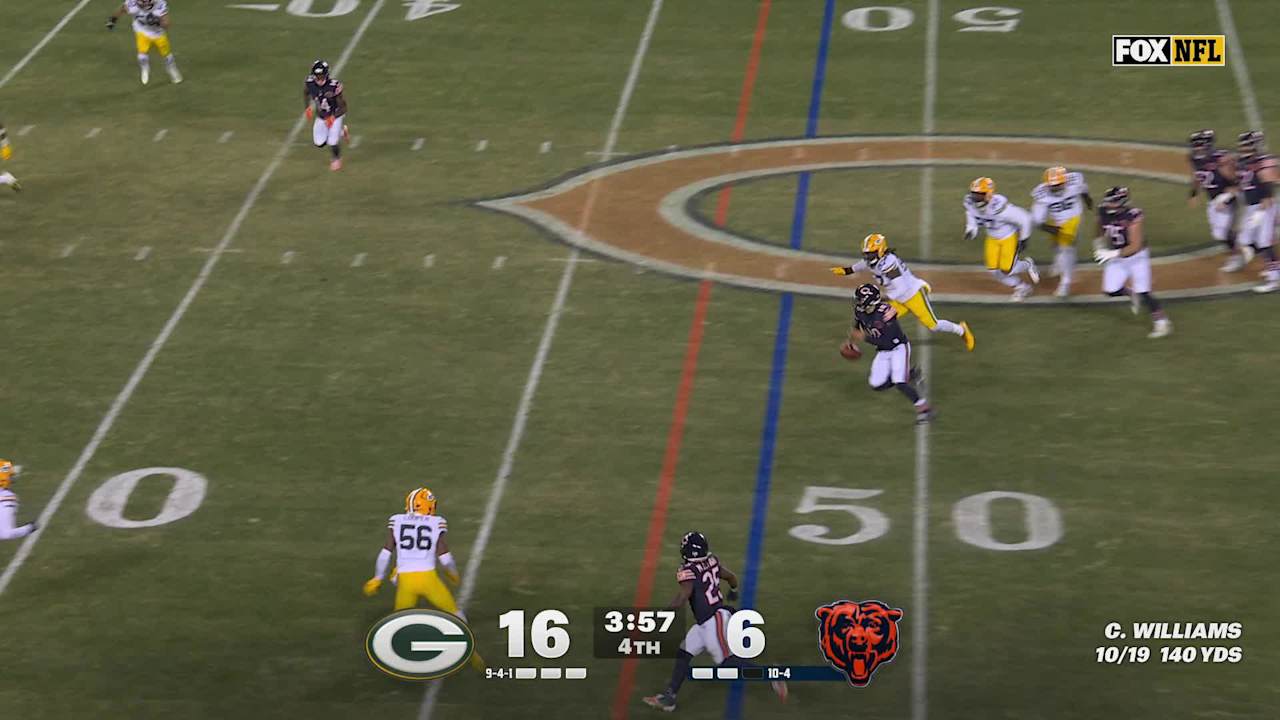 HIGHLIGHT: Caleb Williams keeps drive alive with critical fourth-down ...