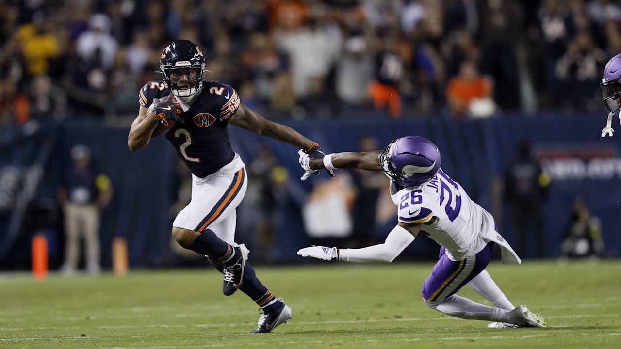 HGHLIGHT: Caleb Williams' 30-yard dart to DJ Moore marks QB's 10th ...