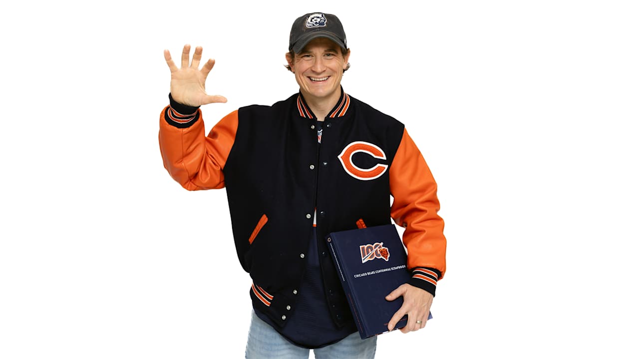 Bears name Jonathan Otten 2025 Fan of the Year