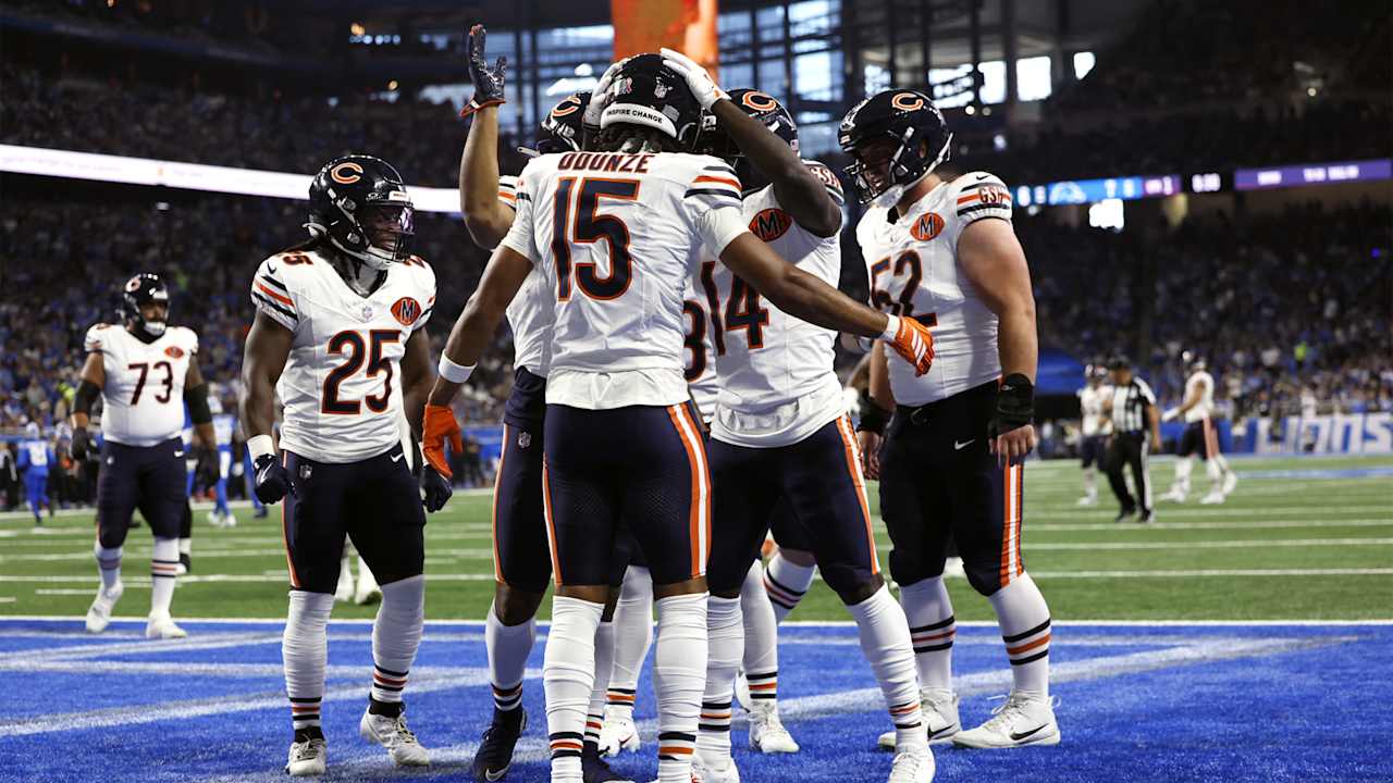 HIGHLIGHT: Caleb Williams hits wide open Rome Odunze for TD