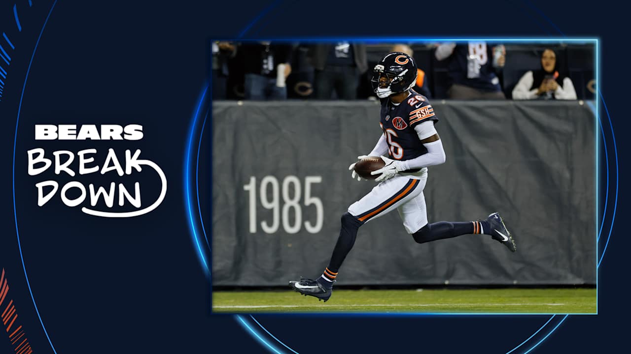 Nahshon Wright capitalizes on opportunity with first career pick-6