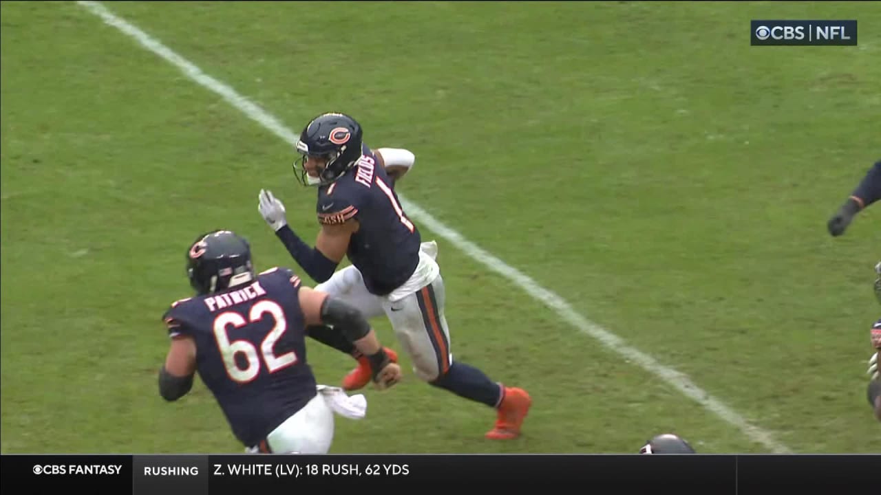 CAN'T-MISS HIGHLIGHT: Justin Fields magically escapes for 13-yard scramble