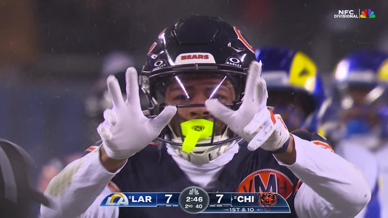 HIGHLIGHT: Caleb Williams' pass finds Rome Odunze for 27 yards.