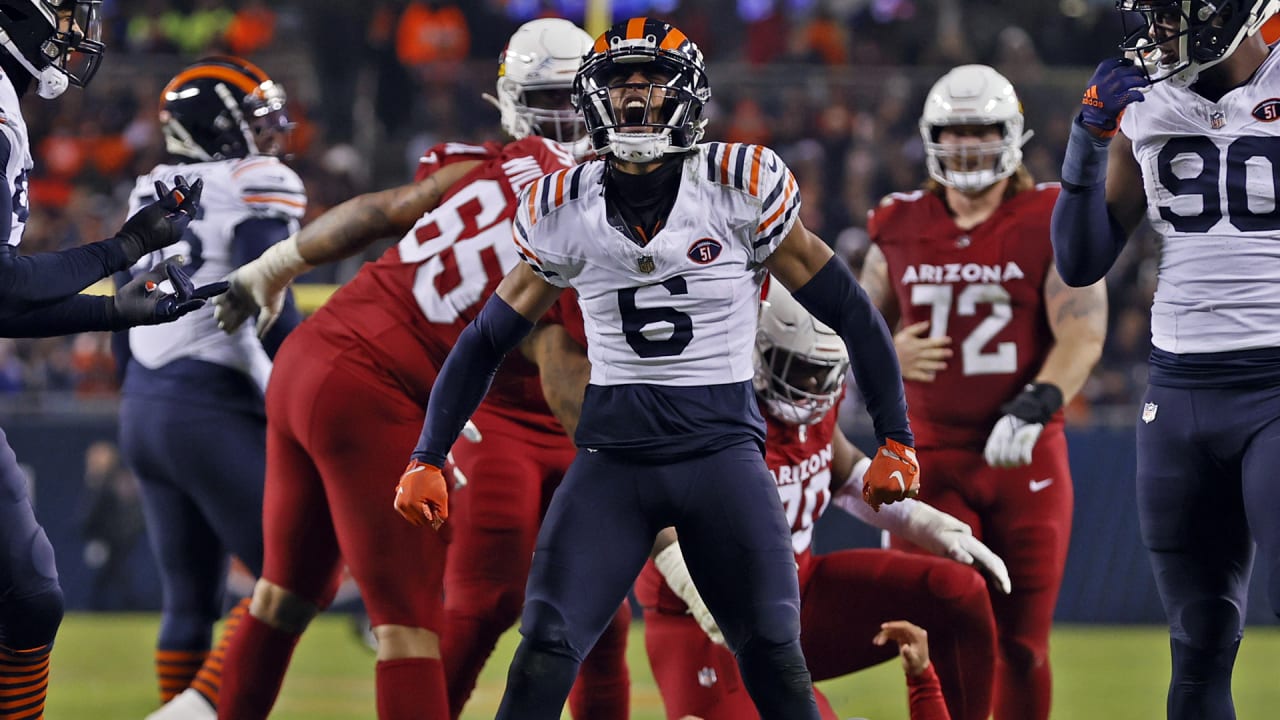 HIGHLIGHT: Kyler Gordon works around the edge to sack Murray