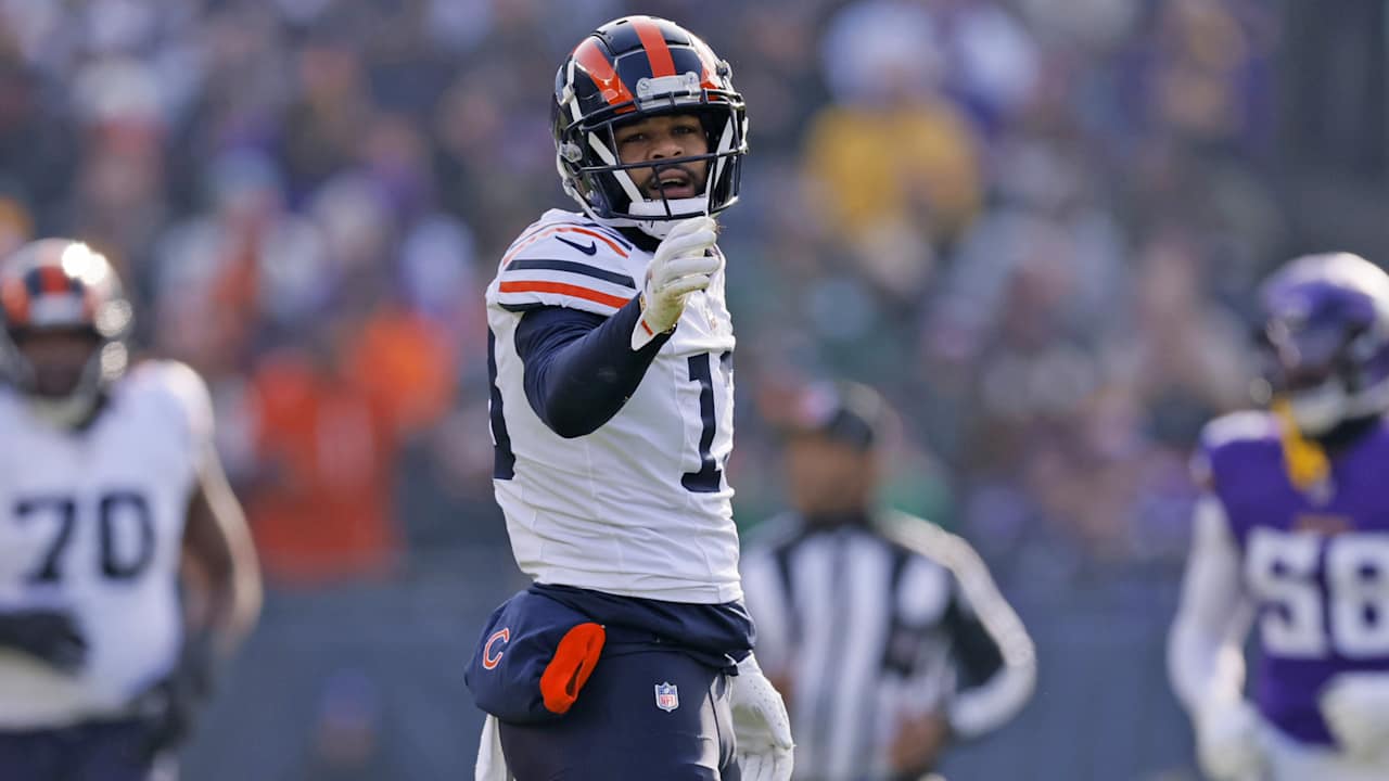 HIGHLIGHT: Caleb Williams rifles pass over middle to Keenan Allen for ...