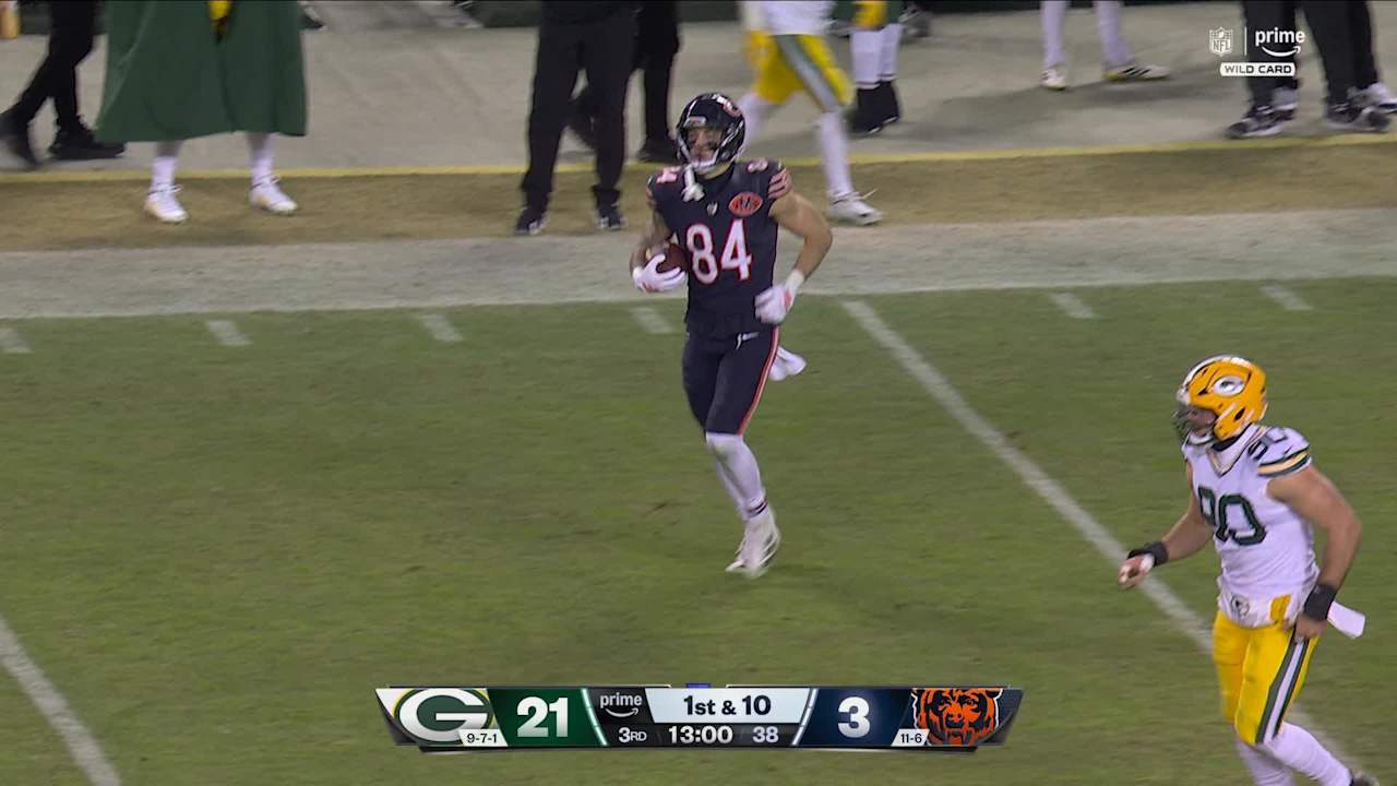 HIGHLIGHT: Caleb Williams lofts pass along sideline to Colston Loveland ...