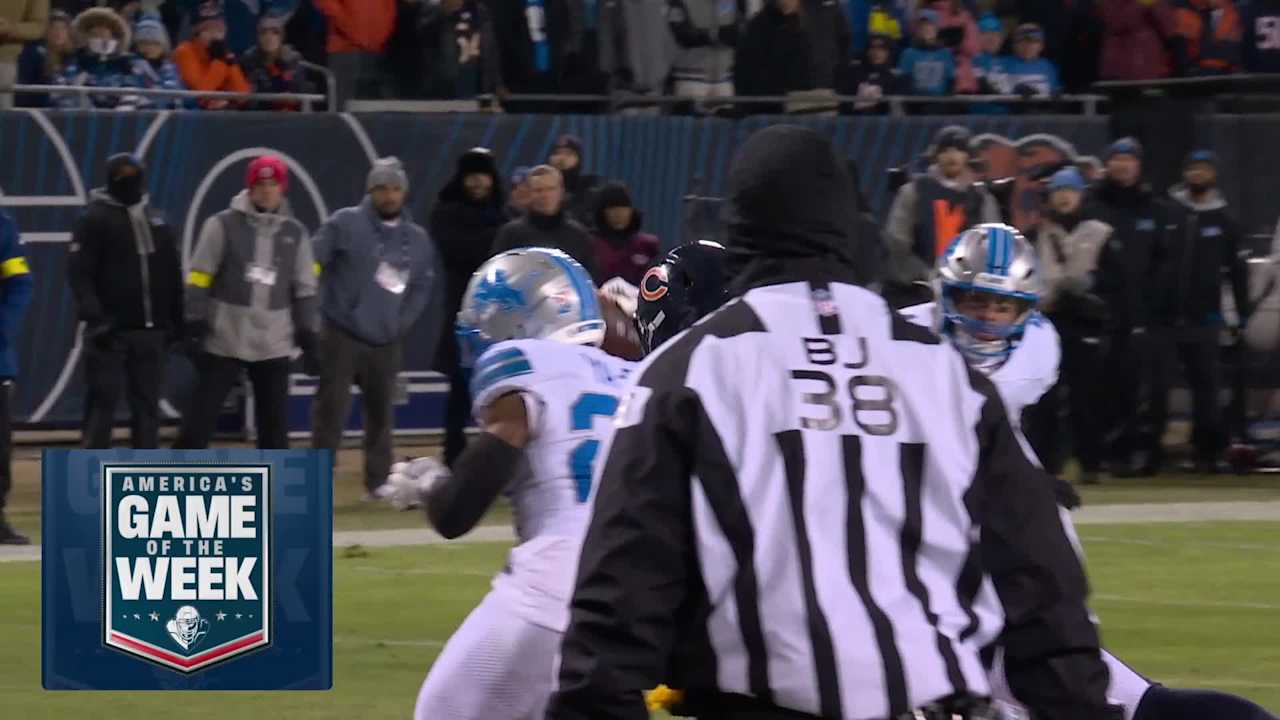 HIGHLIGHT: Cole Kmet makes great catch to convert two-point try, tie game