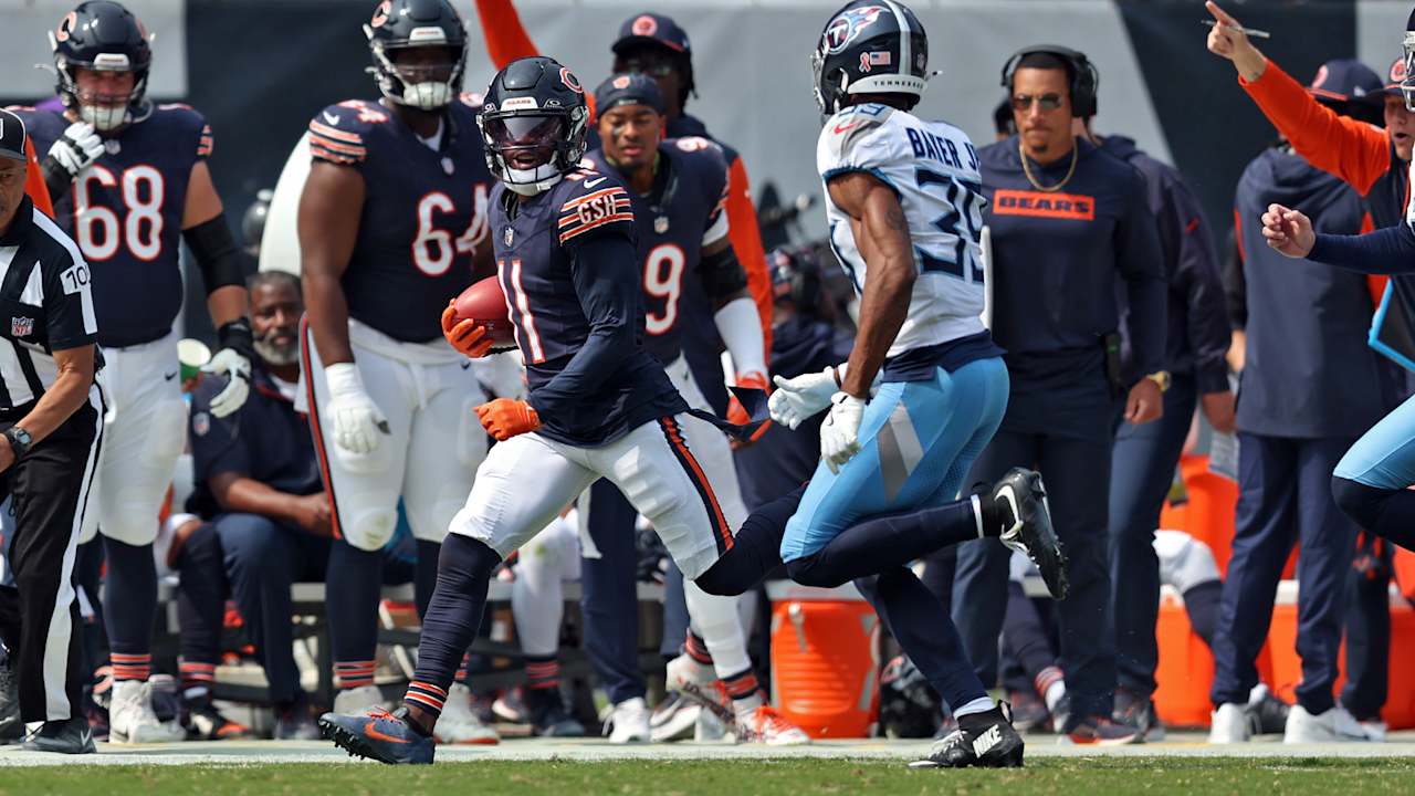 HIGHLIGHT: DeAndre Carter takes kick return back 67 yards