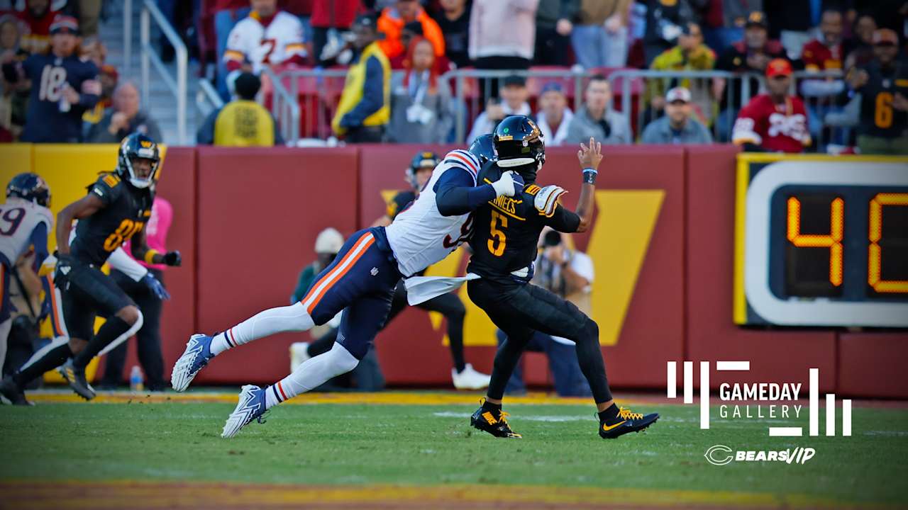Gameday Gallery: Bears vs. Commanders | 2024 Week 8