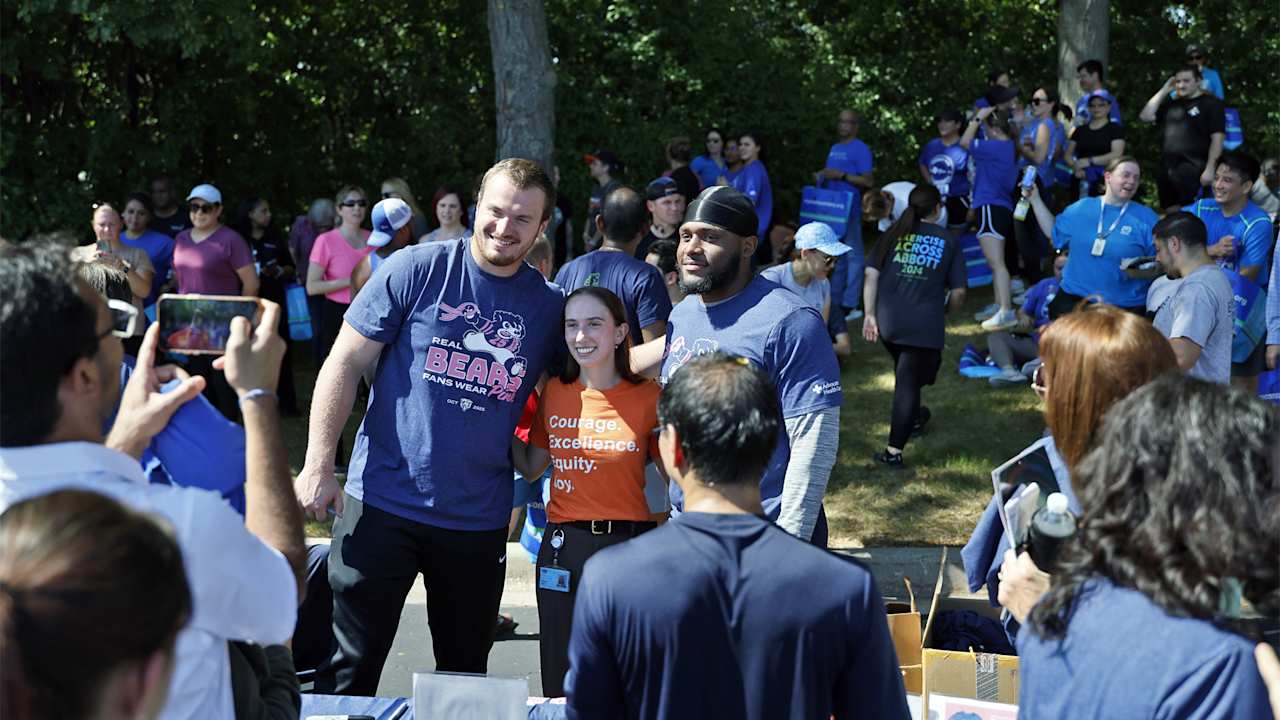 Theo Benedet, Chris Williams kick off Bears' 'Community Tuesdays' at ...