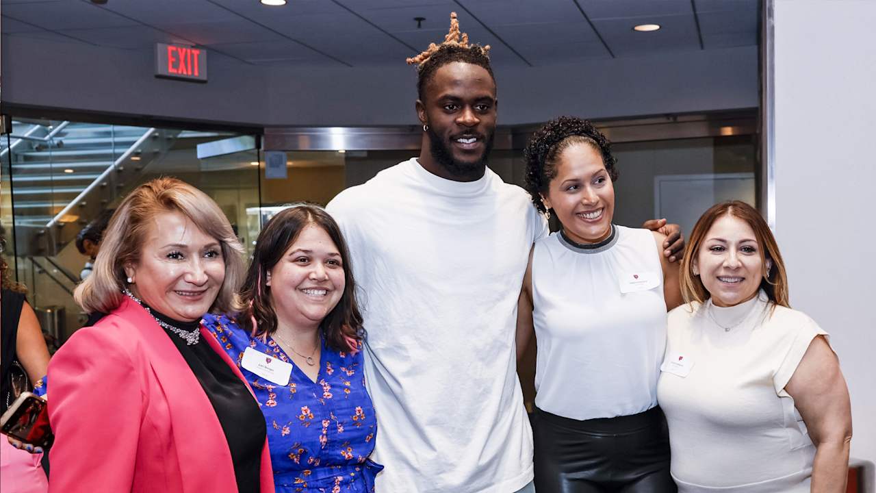Darrell Taylor shares late mother's story at Season Opener luncheon