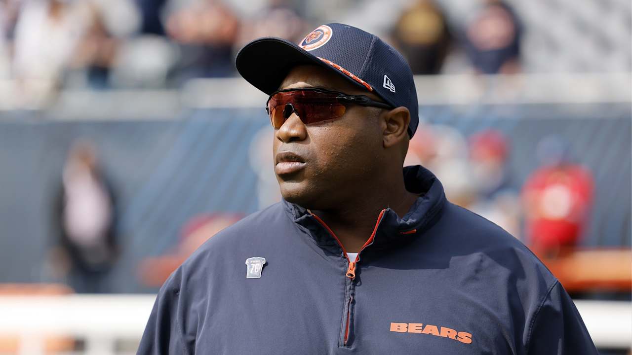 Hightower thrilled to remain with Bears, work with Johnson