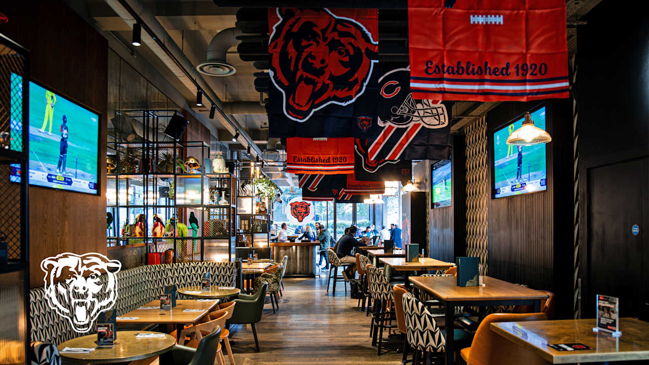 Bears take over London's Beechwood Sports Pub