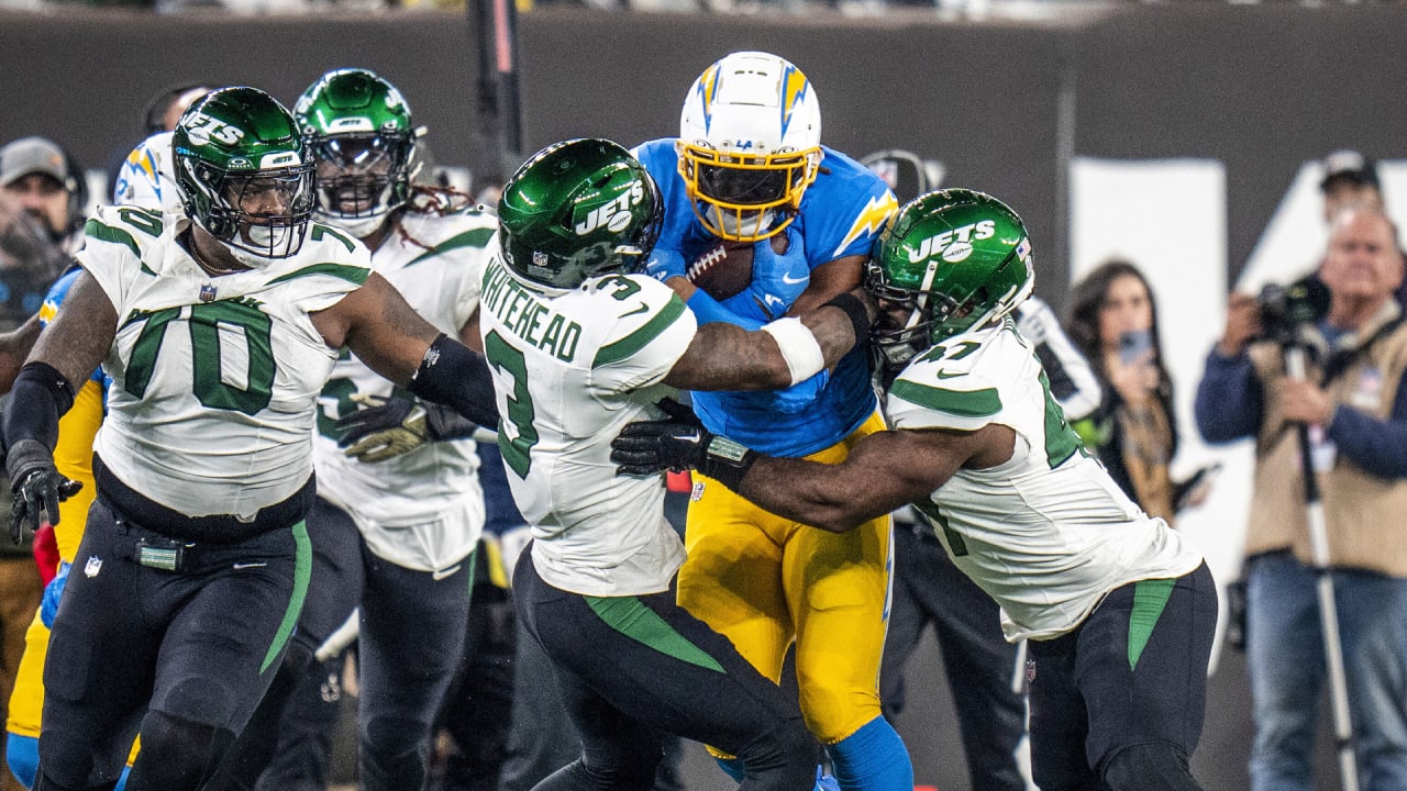 Gerald Everett reunites with OC Shane Waldron, brings 'Bully Ball ...