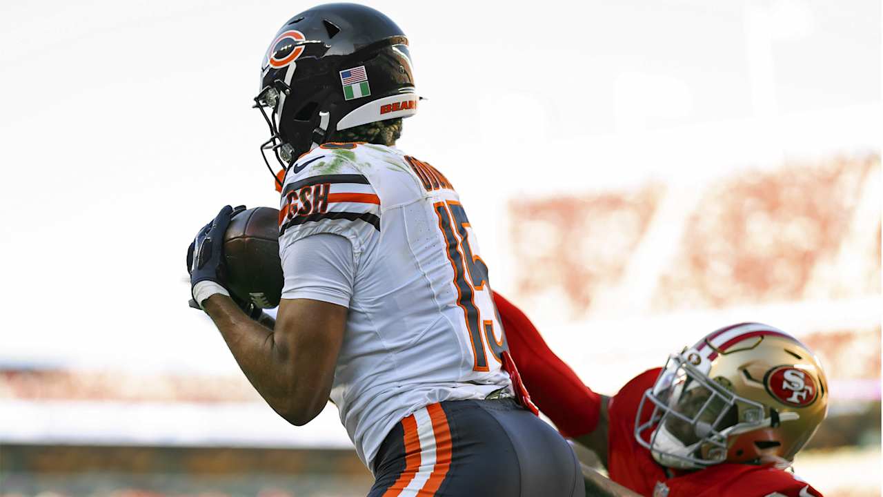 HIGHLIGHT: Beautiful pitch-and-catch TD from Caleb Williams to Rome Odunze