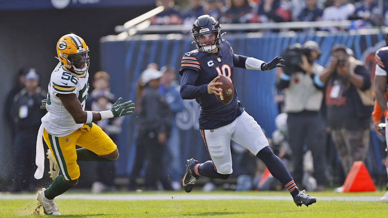 HIGHLIGHT: Caleb Williams moves chains with 16-yard run on third down