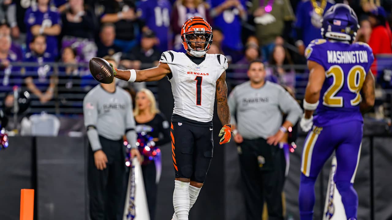 Bengals 2025 Week 6 Uniform Combination: White-Black-White | UNIFORM PHOTOS