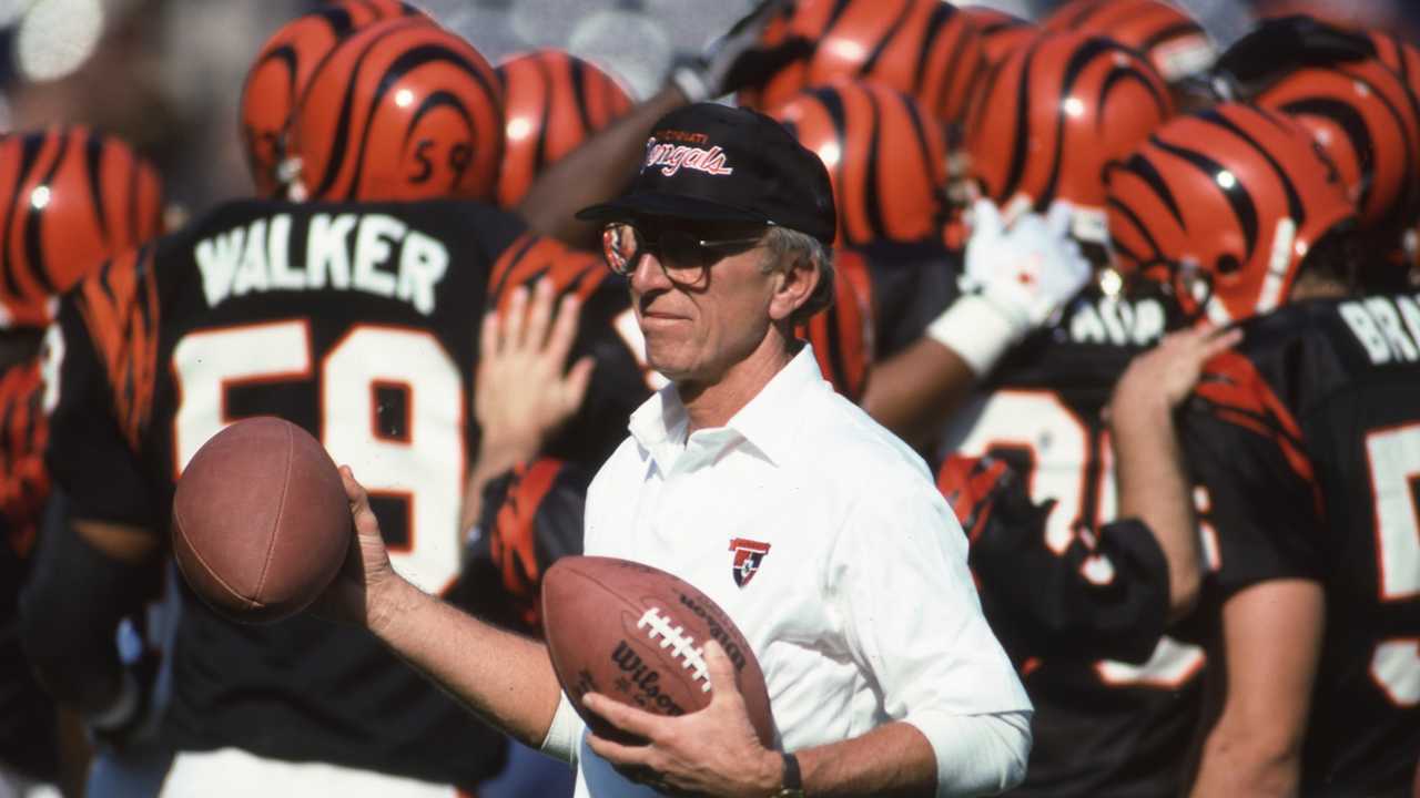 Hall of Fame Honors Bengals' Original Equipment Manager Tom Gray