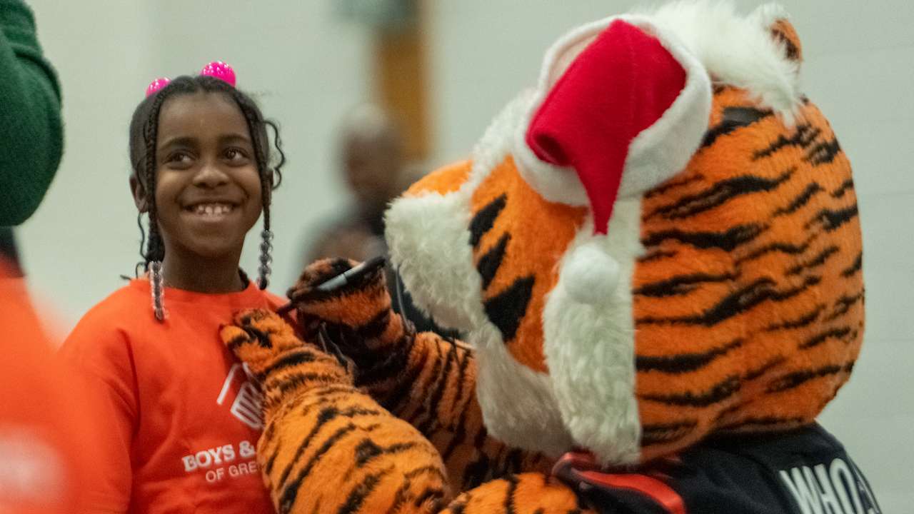 Bengals Play60 Event at Boys and Girls Club Newport | 2024 COMMUNITY PHOTOS