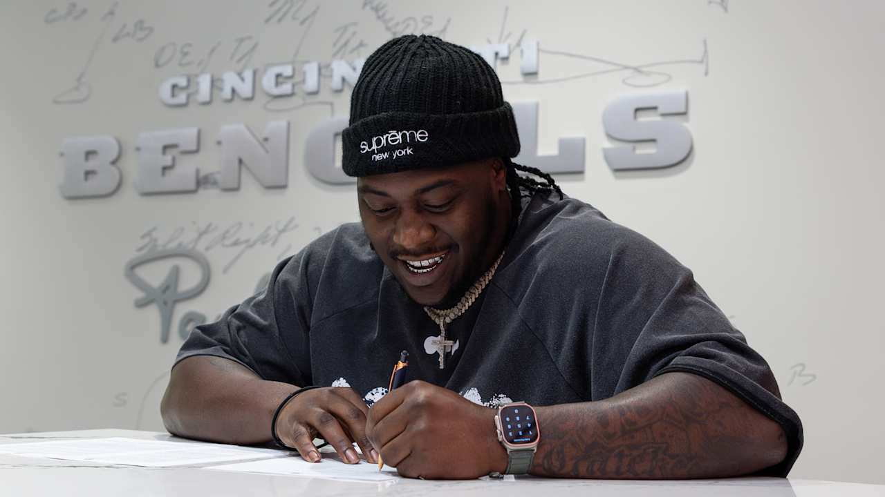 Bengals Sign DT T.J. Slaton