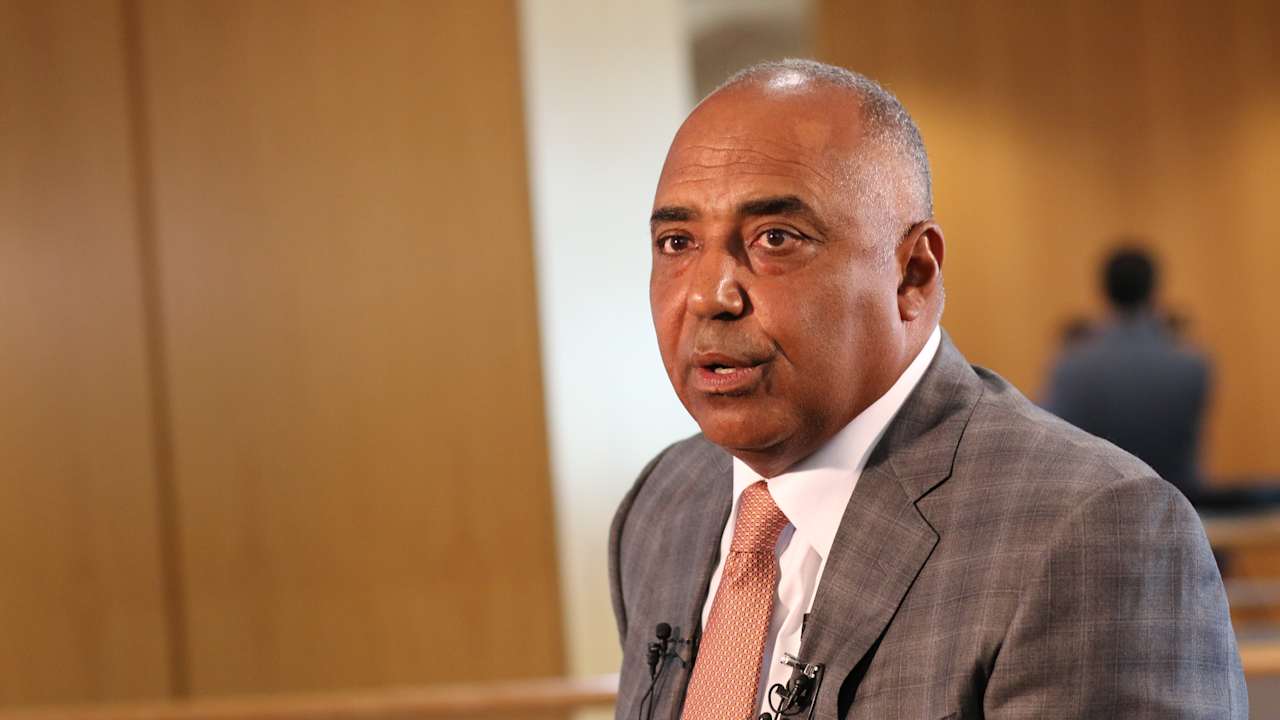 Marvin Lewis Returns To Cincinnati As Bengals Face Raiders