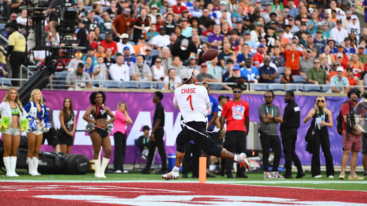 Chase Scores Second Touchdown of the Day on 29-Yard Bomb | 2025 NFL PRO ...