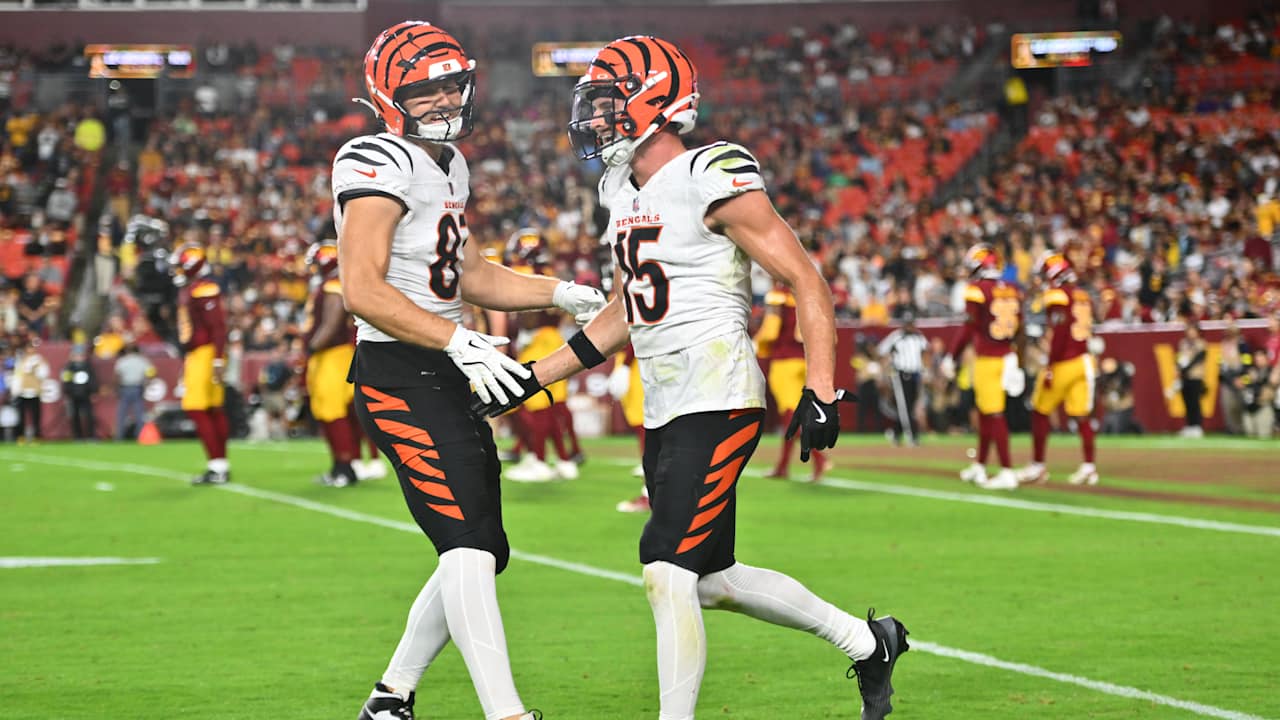 Joe Burrow with a 4-yard touchdown pass to Charlie Jones vs. Washington ...