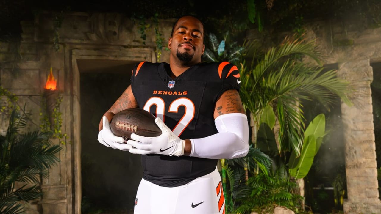 Photos: Best of Defensive Line at 2024 Media Day