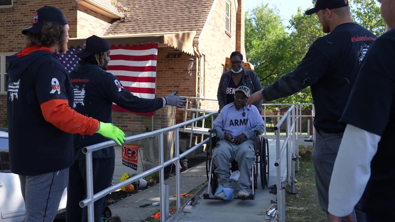 VIDEO: Bengals Players Build Ramp for Military Veteran