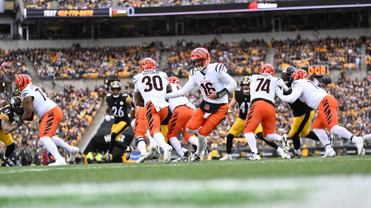Chase Brown's one-handed catch yields 17-yard gain for Bengals | 2025 ...