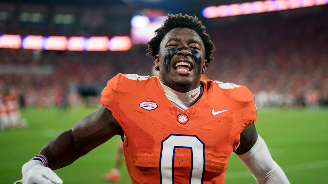 Bengals Fourth Round Pick Barrett Carter | PLAYER PHOTOS