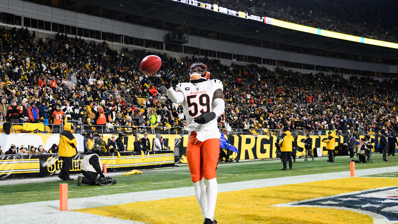 Best of Akeem Davis-Gaither | PLAYER PHOTOS