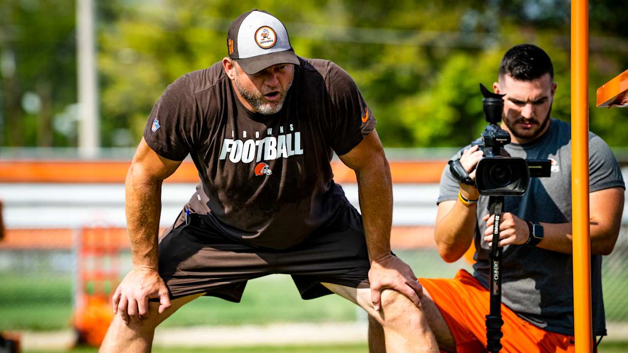 New Bengals Assistant Coach Scott Peters Mixes Martial Arts With Art Of Blocking