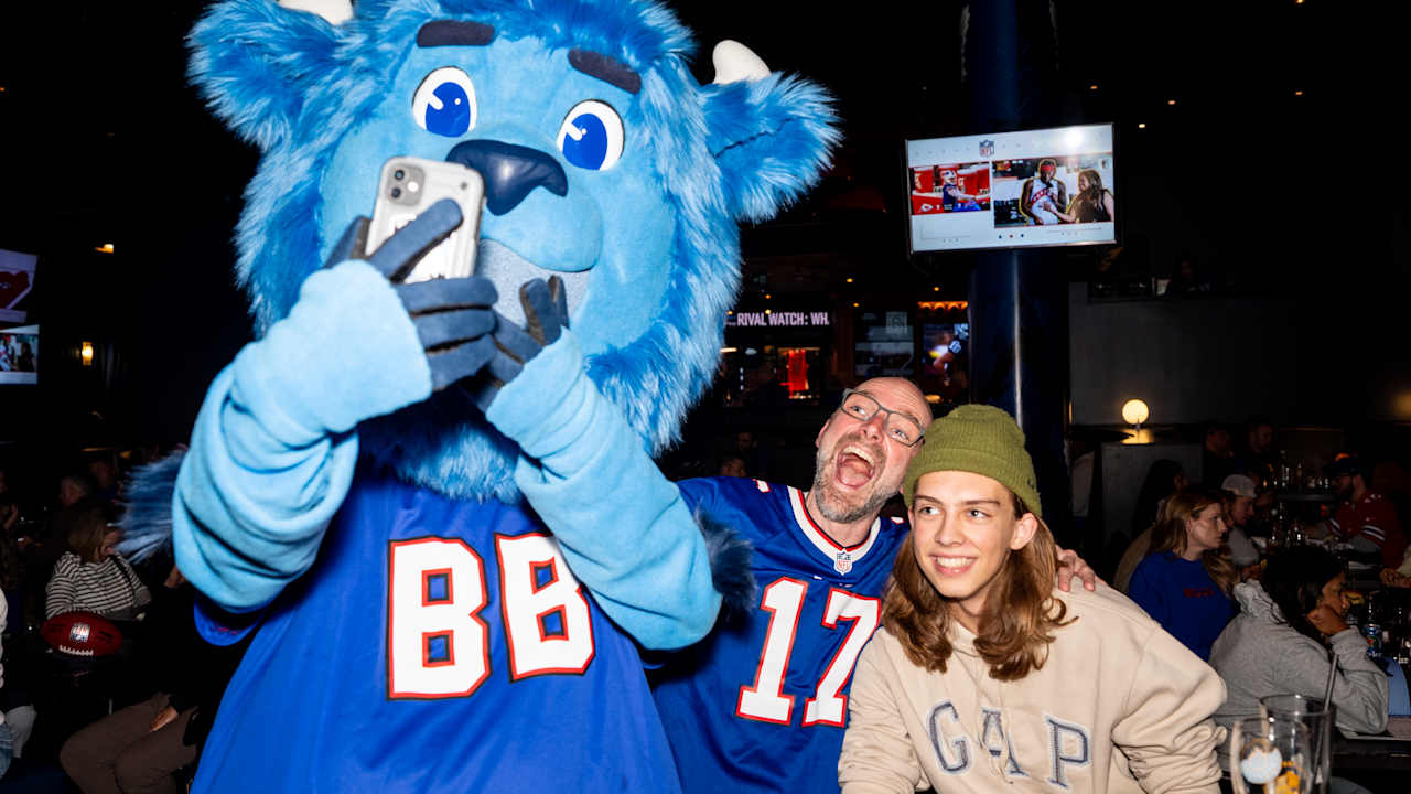 Photos | Buffalo Bills vs Kansas City Chiefs Toronto Watch Party