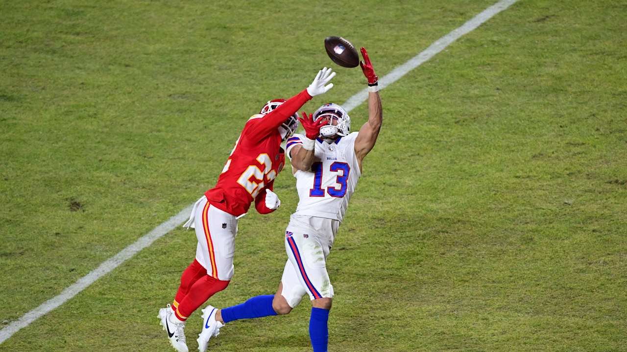 Josh Allen hits Mack Hollins on a 34-yard touchdown pass | Bills at ...