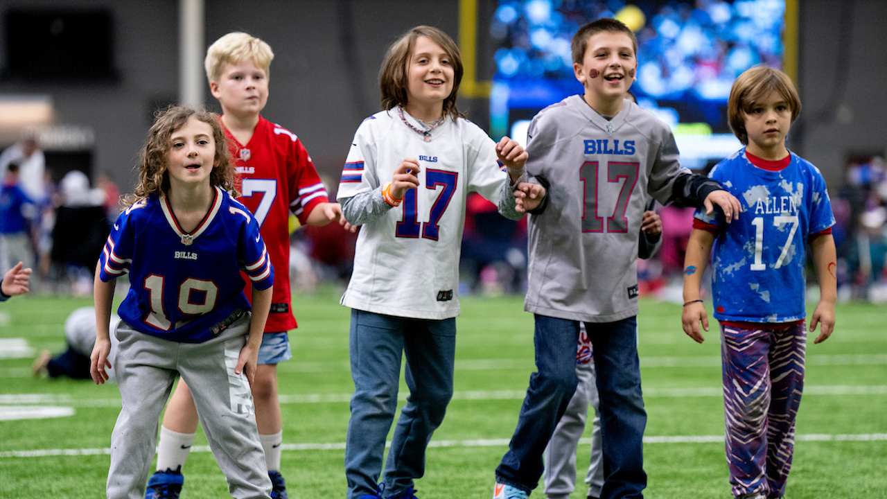 In the Community | Buffalo Bills Mini Mafia Watch Party