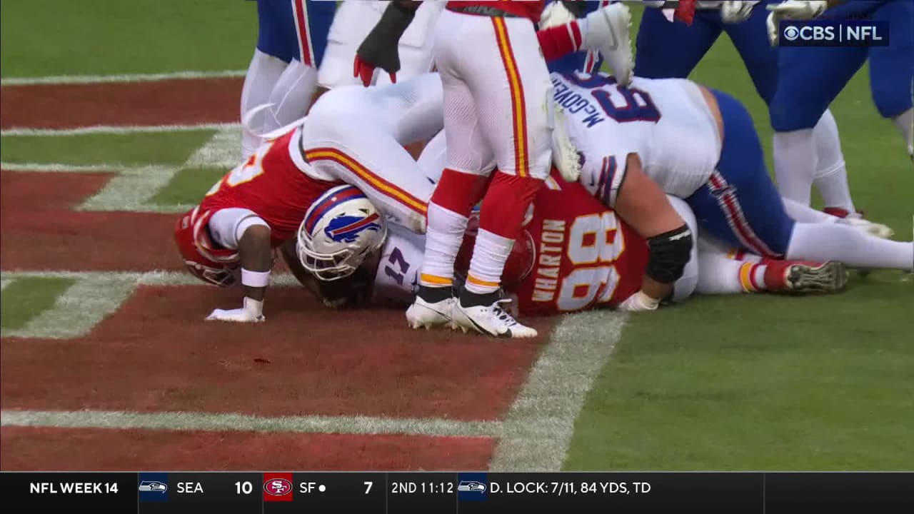 Angry run TD! Josh Allen carries tacklers on a six-yard touchdown run | Bills at Chiefs