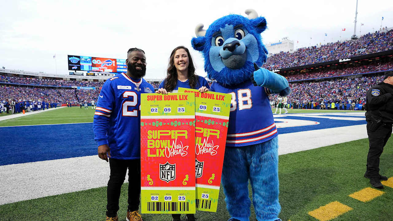 In the Community | Buffalo Bills High School Football Celebration