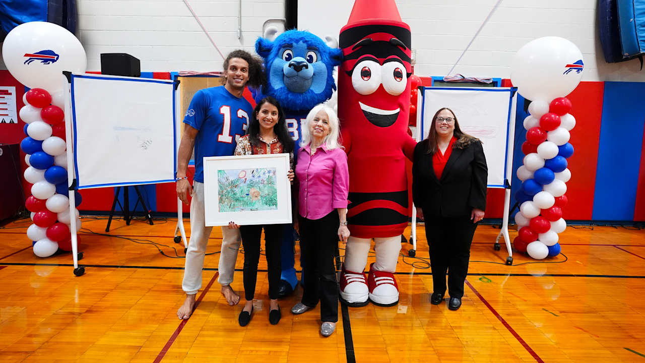 In the Community | Mack Hollins Crayola x Ellicott Elementary