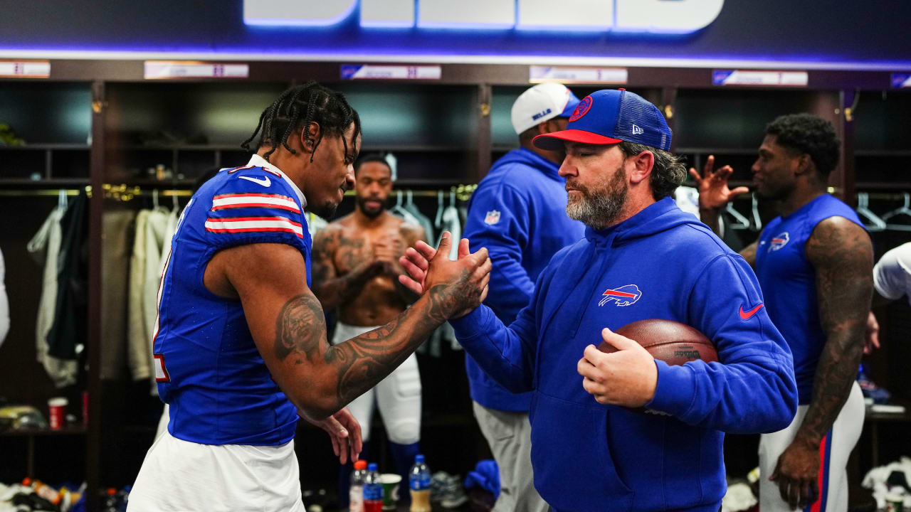 Best postgame photos from Buffalo's win over New England