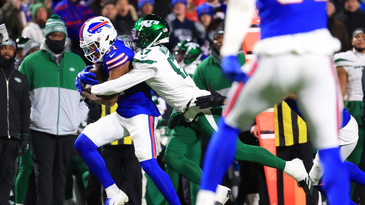 Rasul Douglas intercepts the Zach Wilson pass | Bills vs. Jets