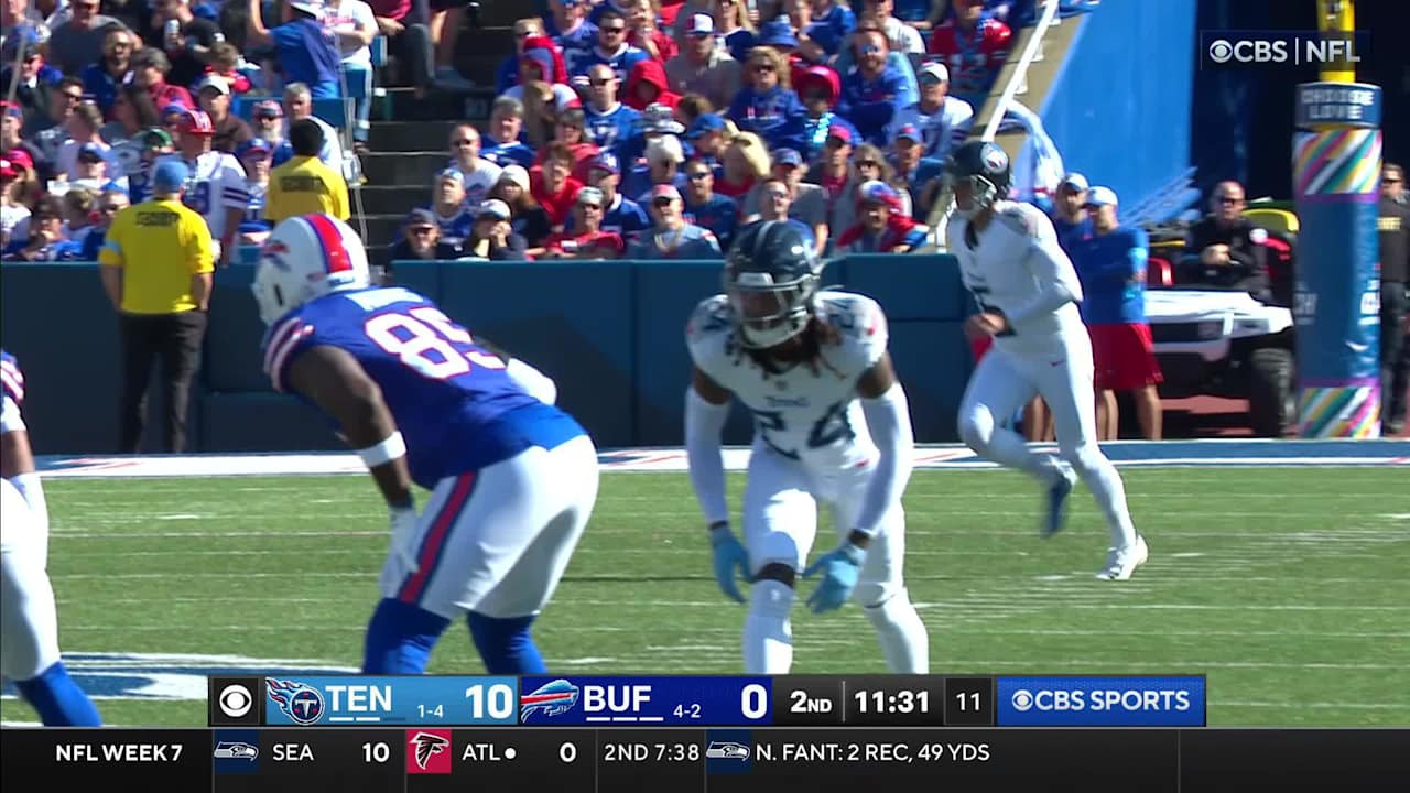 Brandon Codrington refuses to be taken down on 27-yard kickoff return ...